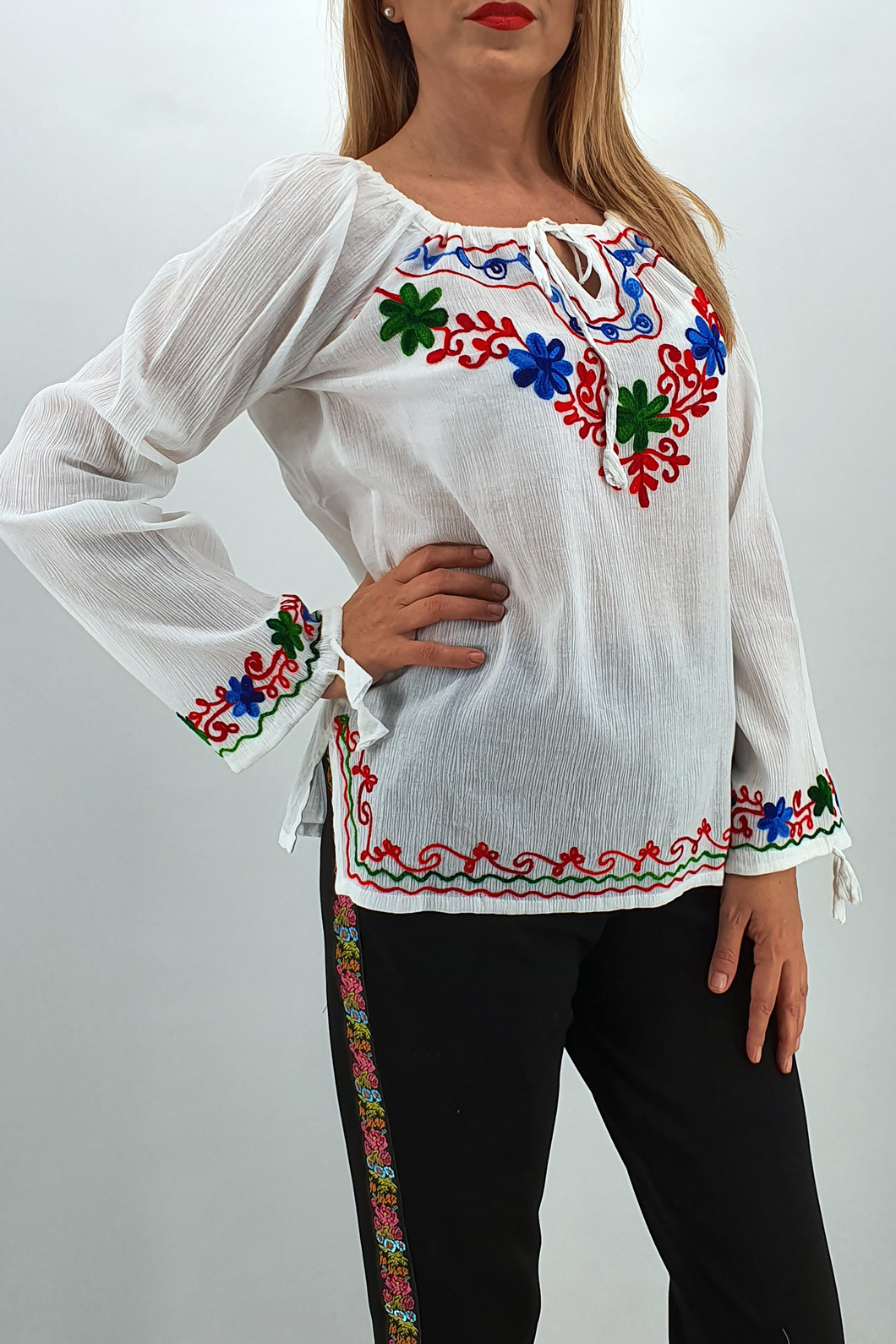 Bluza brodata Floricica. - Ie Traditionala