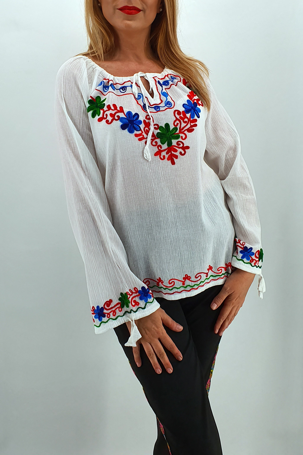 Bluza brodata Floricica. - Ie Traditionala