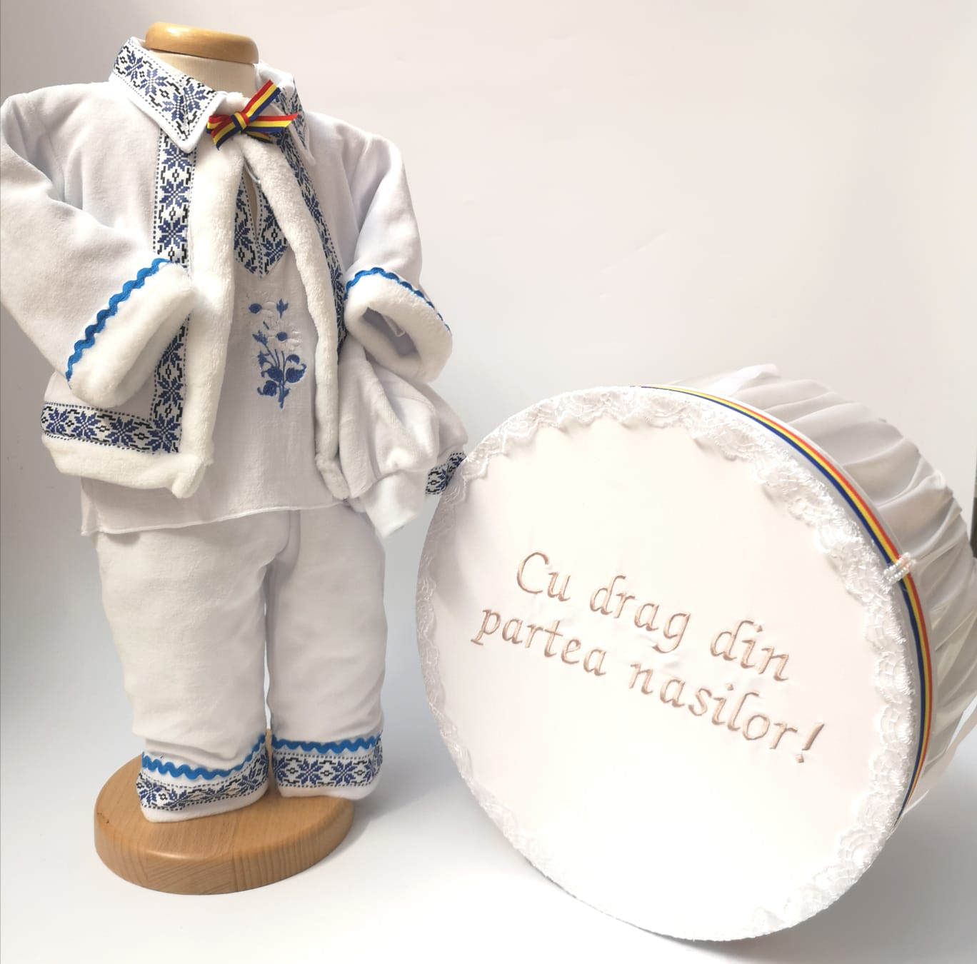 Set Traditional Botez Baiat - Costumas + Cutie. - Ie Traditionala
